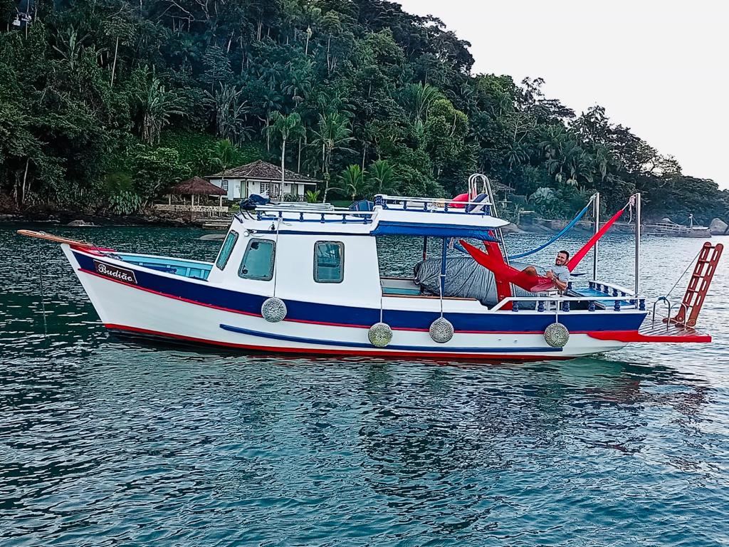 Barco 04 - AKURA Paraty